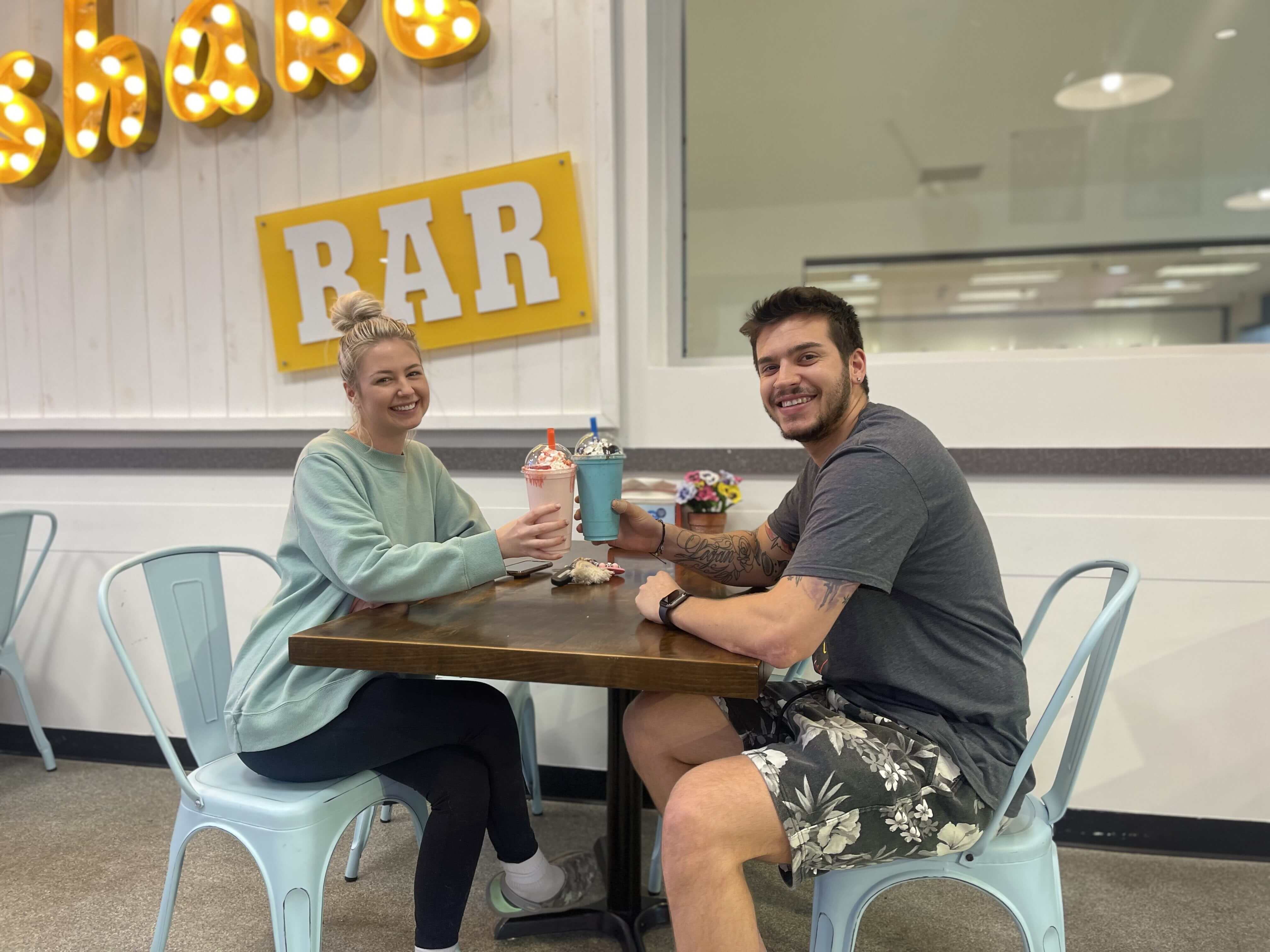 The famous milkshake bar – (6) – Milkshakes Make us Happy!